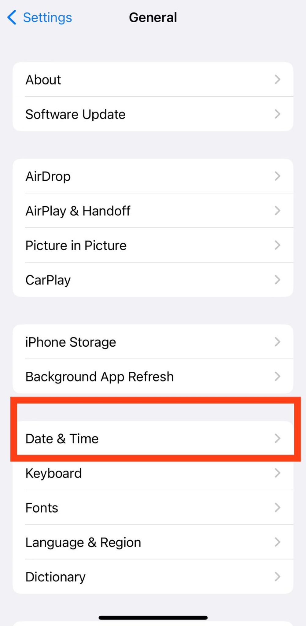 How to Move the Time Widget on the iPhone Lock Screen - Pttrns